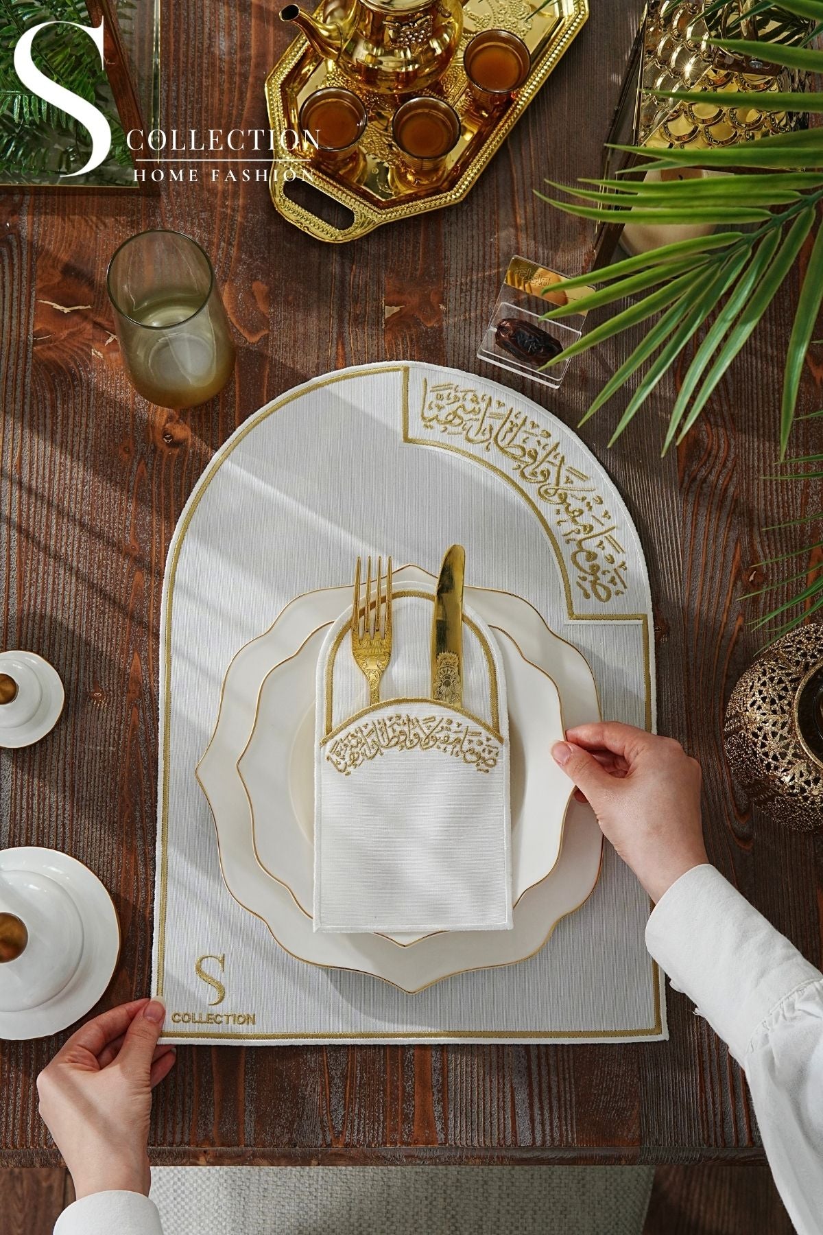 Ramadan Noor Design Placemat and Cutlery Pocket Set - Gold and Off Whi